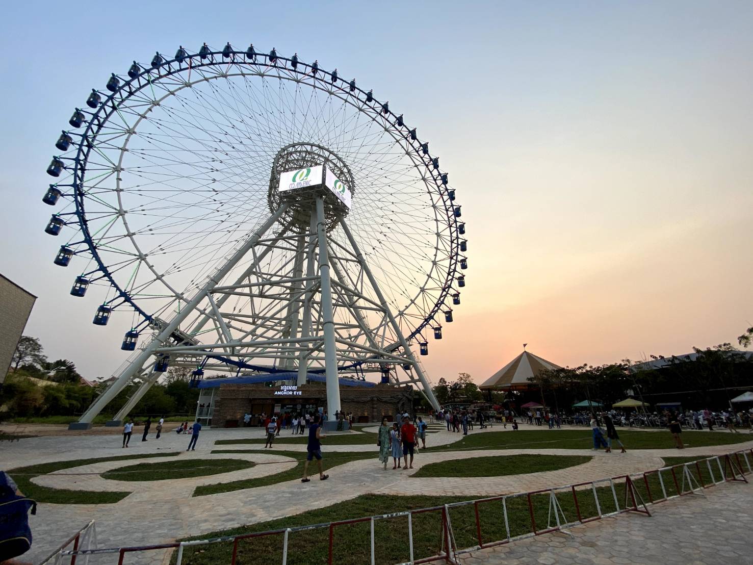 Angkor Eye 観覧車がオープンいたしました！ - シーキュー・アメニック